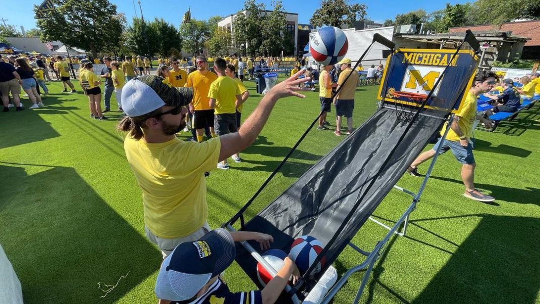 Where to Tailgate for a University of Michigan Football Game - Current ...